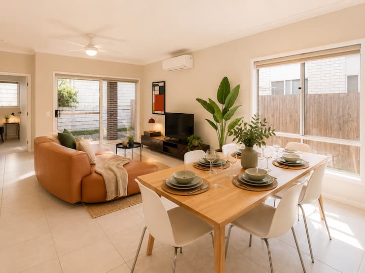 The Bauhaus House - Chic 4b2b Family Home - Springwood