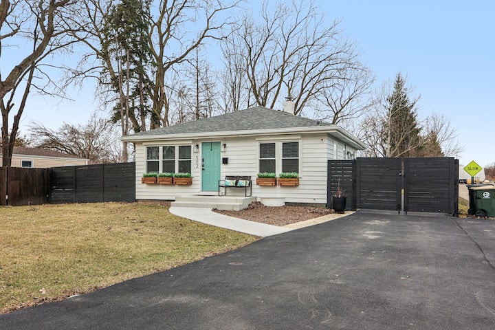 Cute Little Ranch House In Downtown Palatine - Hoffman Estates, IL