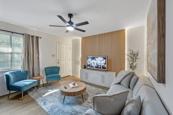 Cozy 2br | 2 Blocks From Hospitals | Near Downtown - Tyler, TX