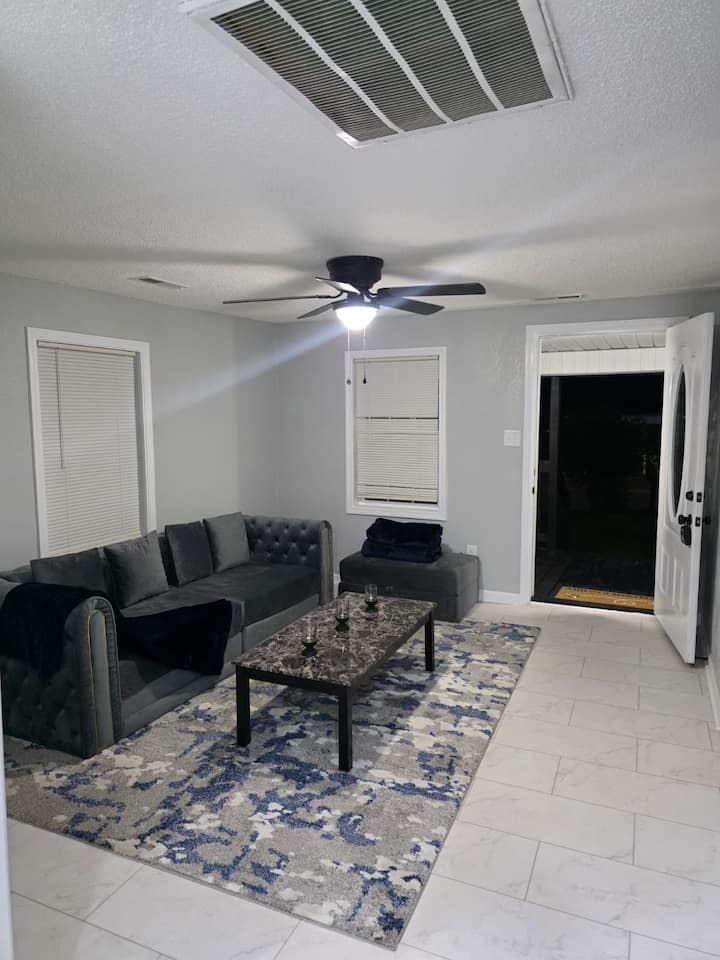 A Cozy Home, Ideal For Groups Visiting Dalton, Ga - Dalton, GA