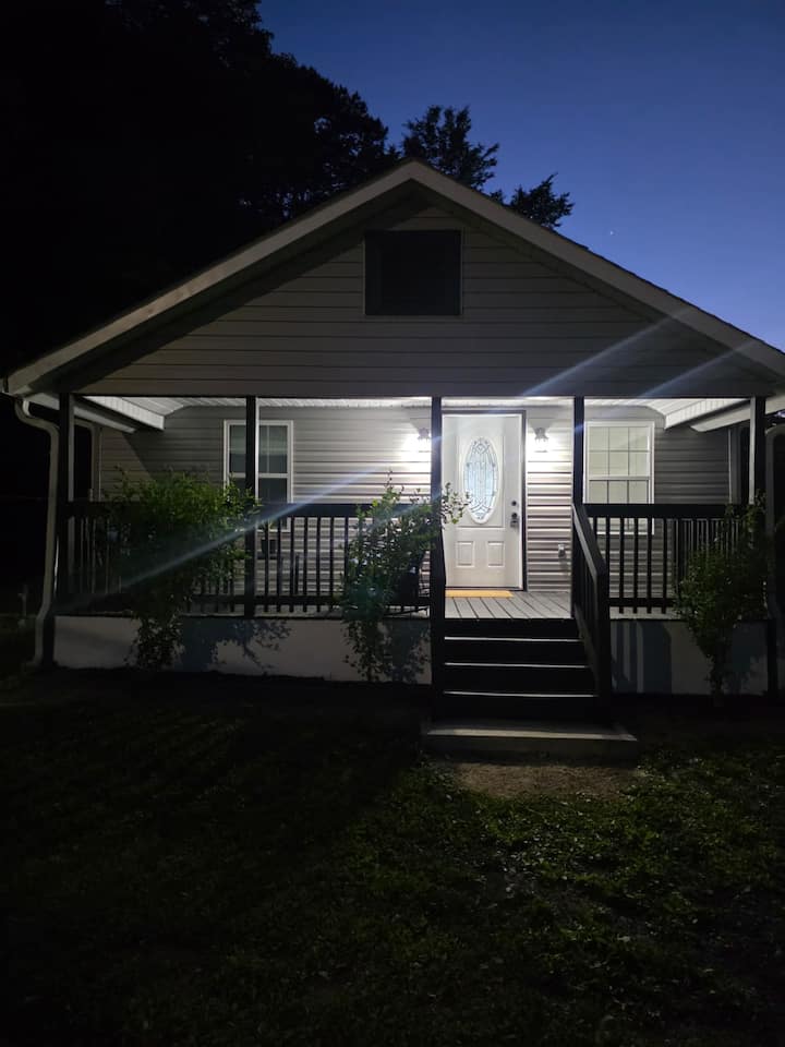 A Cozy Home, Ideal For Groups Visiting Dalton, Ga - Dalton, GA