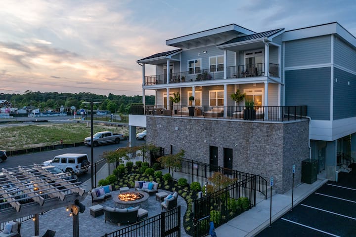 Hokusai Flat | Luxe Coastal Retreat, 750sf Terrace - Rehoboth Beach, DE