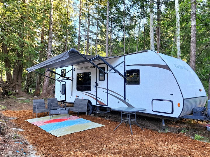 Forest Folk Haven Glamping Rv - Hornby Island