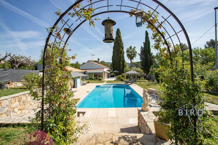 Charmante Maison Familiale Avec Piscine - Grasse