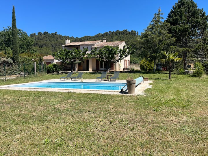 Maison Climatisée Avec Piscine Pour 6 Personnes - Cucuron