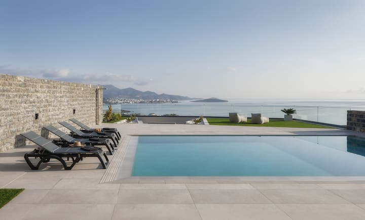 4 Bedroom Luxury Villa & Suite - Agios Nikolaos