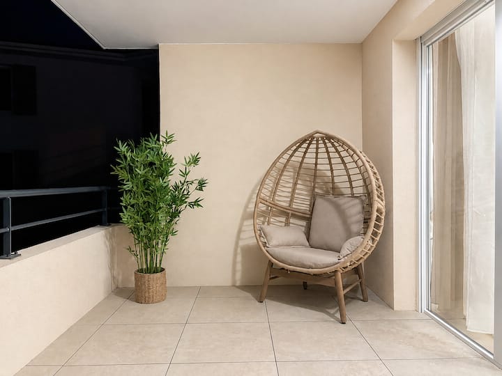 T2 Cosy Bien Placé, Calme & Standing + Garage - Fréjus