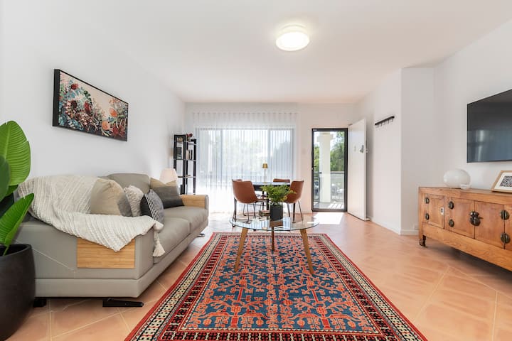 Quiet & Central | Easy Street-level Access - Perth