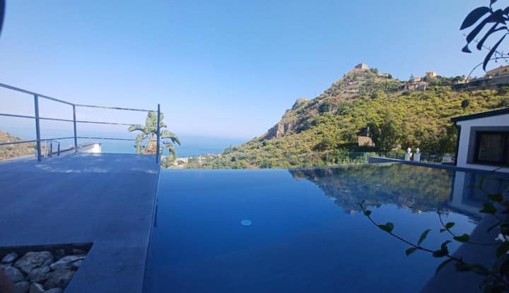 Infinity Pool And Sea View Branco Apartments - Taormina
