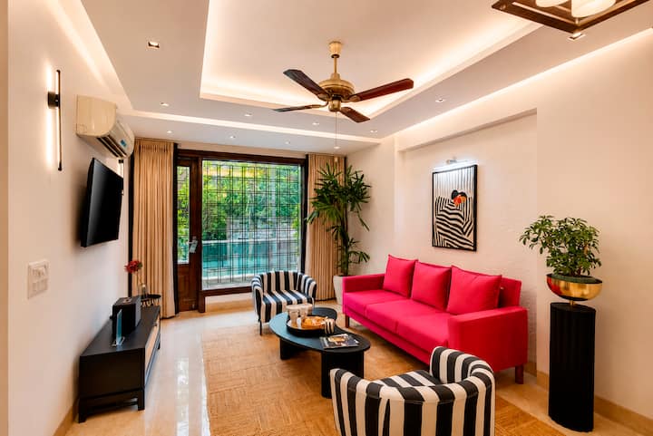 The Park Retreat, Green Park, 3 Bhk, Parking, Lift - Delhi, India