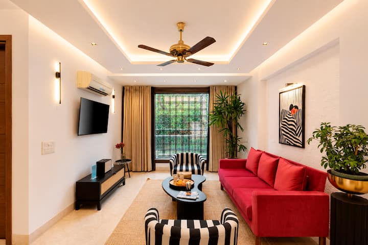 The Park Retreat| 3 Bhk Workdesk | Wifi |Balcony - New Delhi
