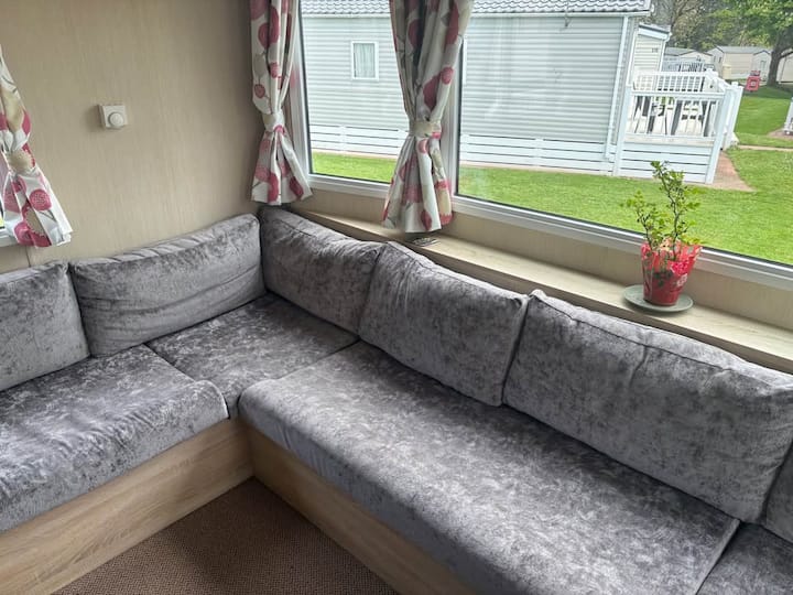 Fantastic 2 Bedroom Holiday Home At Hoburne Devon - Paignton