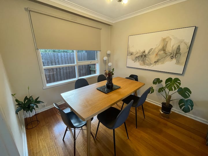 3 Bedroom House In Caulfield North - Chad