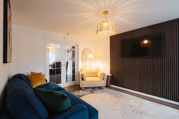 Chester Contractor House, 7 Beds, A55, Parking - イギリス チェスター
