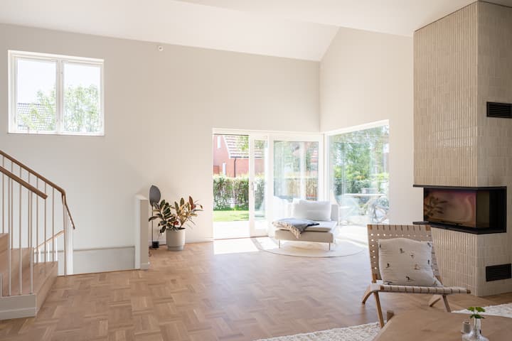 Charmig Nyrenoverad Villa Med Stor Trädgård - Lund