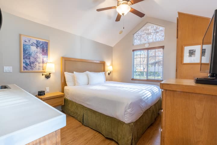 Scenic Getaway| 2 Stylish Units | Free Parking - Napa, CA