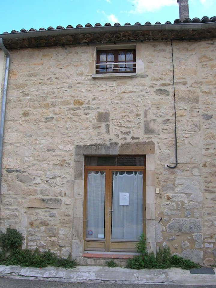 Maison Authentique En Ardèche Pour 4 Pers Non Fum. - Grospierres