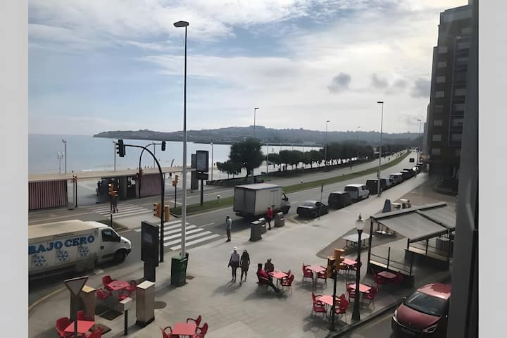Apartamento Con Vistas A La Playa - Gijón