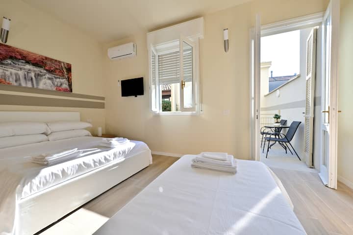 Loft Con Balconcino E Cucina - Piacenza