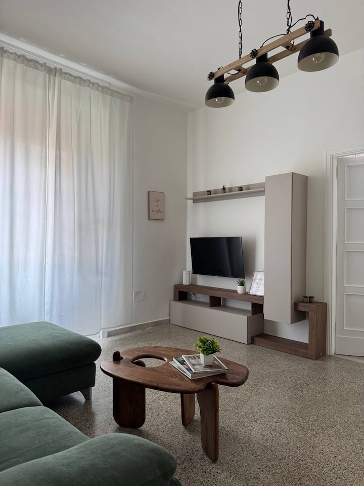 Delizioso Alloggio Tra Reggia E Centro. - Caserta