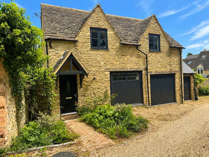 The Carriage House, Peaceful, Beautiful Cottage - Bibury