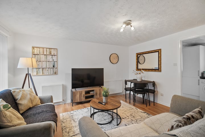 Cosy East End House | 2 Bed | Parking | Long Stays - Glasgow