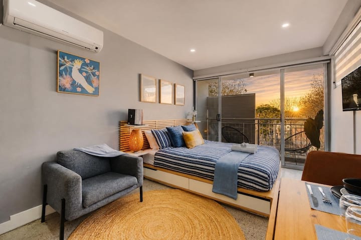 The Blue Room On Crown | Walk To Cbd | Balcony - Rosebery