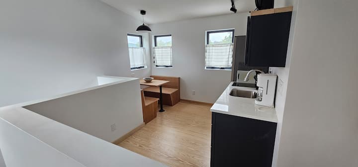 Spacious And Bright, Dreamy Location - Charlottesville, VA