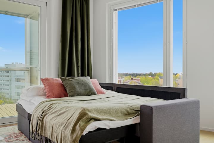 Skyline Views | Sauna | 10th Floor | Tripla | 2br - Helsinki