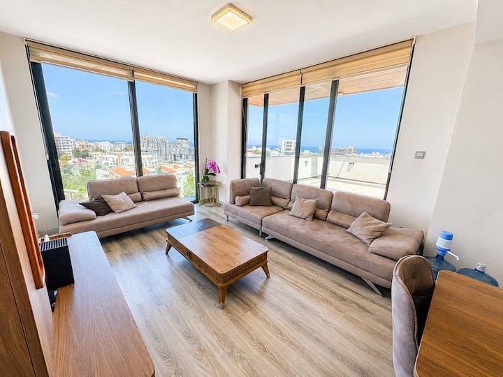 Central Penthouse - Girne