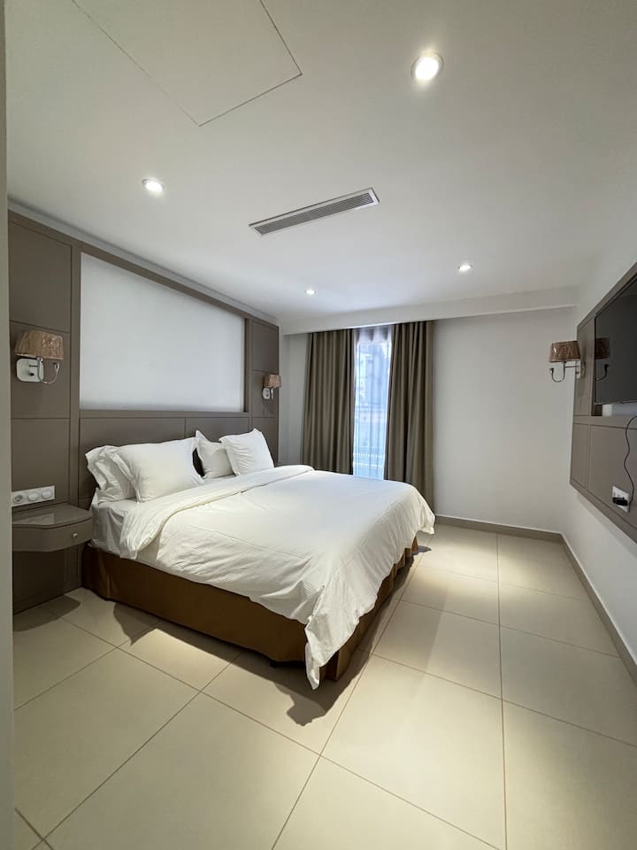 Une F2  Une Chambre Et Un Salon 504 - Alger