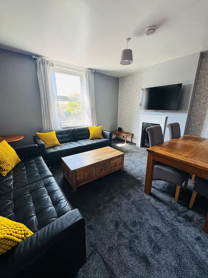 The Hope Apartment - Warminster