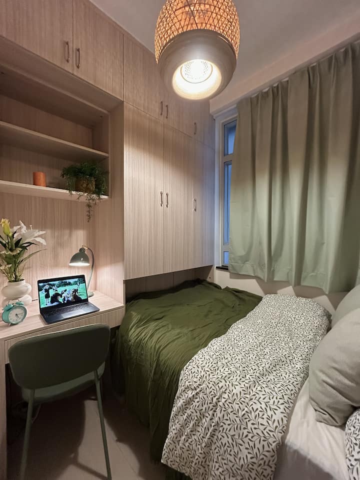 3br Apartment In Fortress Hill | Near Mtr - Hong Kong