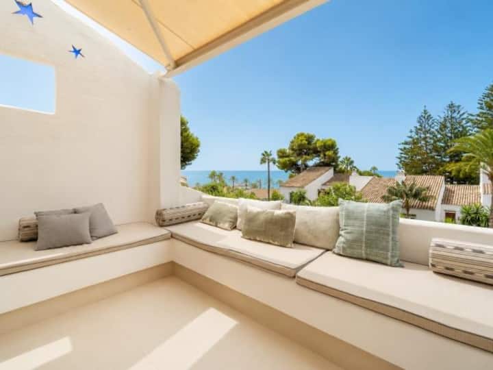 Penthouse At The Puente Romano Hotel - Marbella
