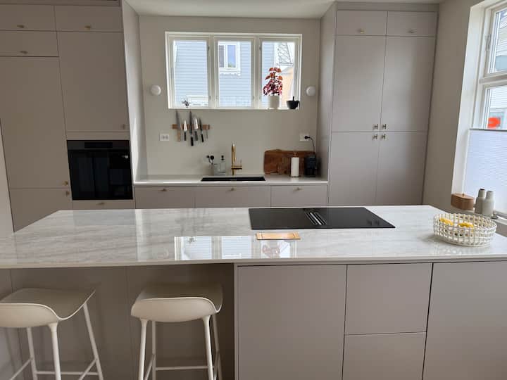 Stilren Leilighet Med Perfekt Beliggenhet - Stavanger