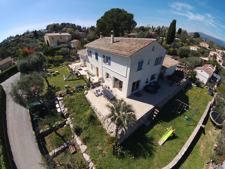 Maison Familiale Valbonne 5min à Pied Du Village - Grasse