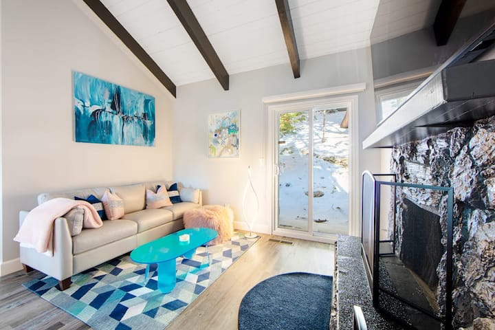 Lovely 2br | Fireplace | Deck | W/d - Lake Arrowhead, CA