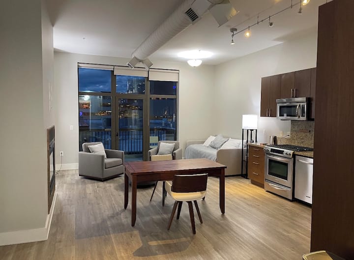 Premium Top Floor Condo - Boise, ID