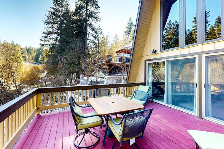 A Frame Cabin- Sleeps 6 W/ Sauna, Bbq & Fireplace - San Bernardino, CA