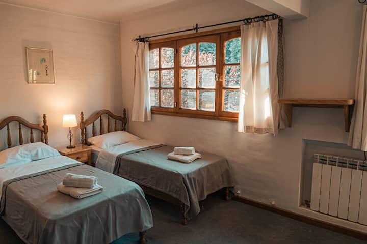Casa 45 - Habitación Cuádruple Privada C/ Desayuno - San Martin de los Andes
