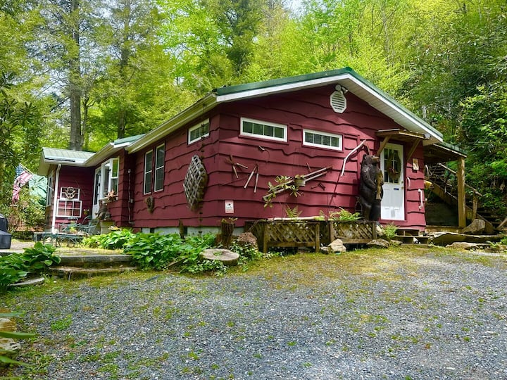 Escape To A Cozy Mtn Cabin Retreat - Boone, NC