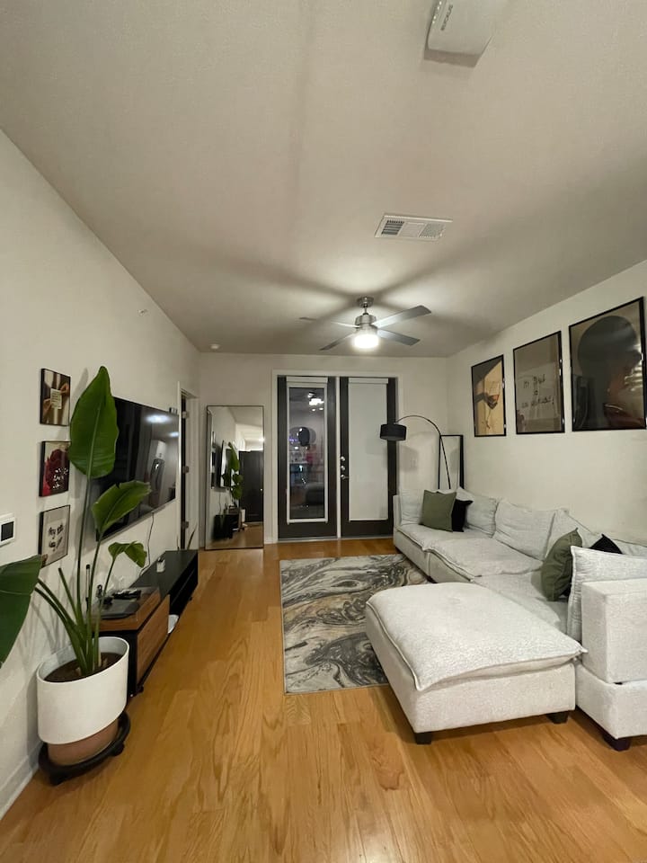 Luxury Apt In Heart Of The City | Gym + Workspace. - Northside - Houston