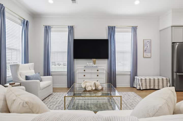 Gulf Paradise 3bd | Pool | Walk To The Beach - Pass Christian, MS