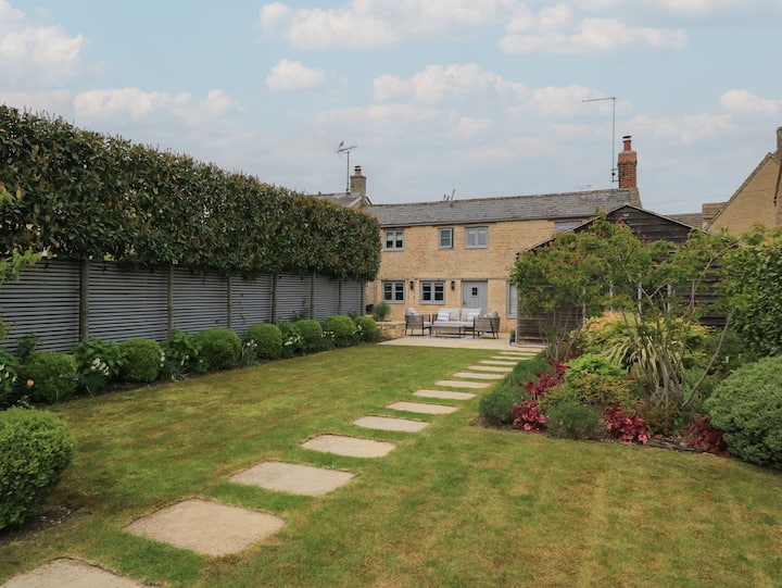 The Cottage - South Cerney