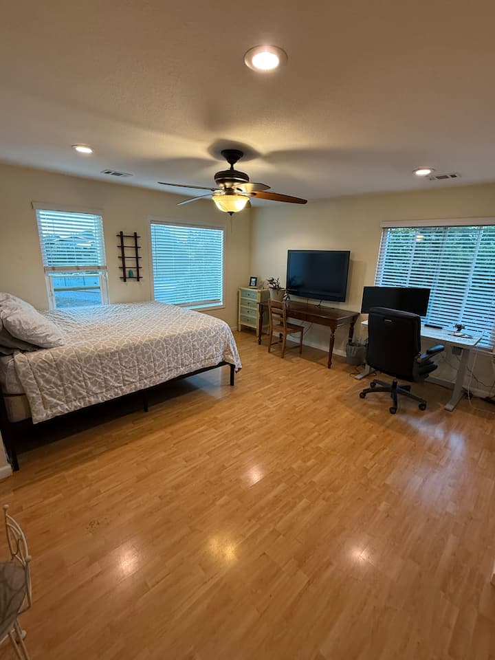 Comfortable 2 Bedroom Adu Near Downtown - San Jose, CA