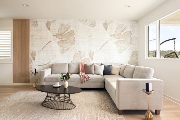 New 4br Carlsbad Townhome W/ Heated Resort Pool - Carlsbad, CA