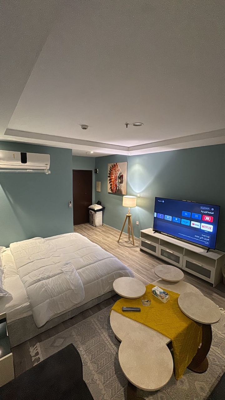 Elegant Studio For Smart Entry - 제다