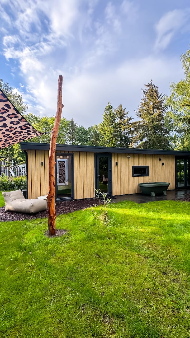 Boshuis Leo | Buitenbad, Airco, Panter, Speeltuin - Epe