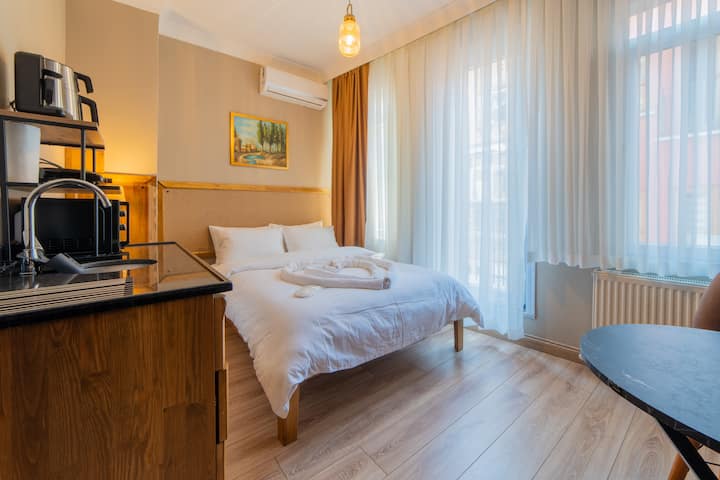 Studio With A Balcony Overlooking The Street 5 - Beyoğlu
