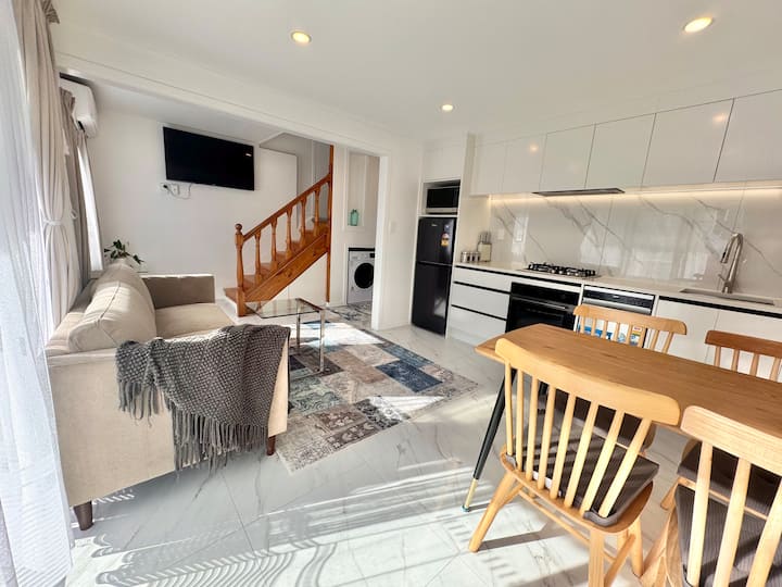 Newly Renovated 3br Home/sleeps 6/free Parking - Auckland